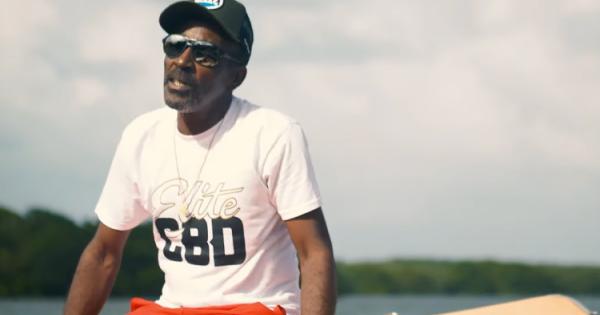 MC Janik clippe 'Action' extrait de l'album 'Set Up' | REGGAE.FR