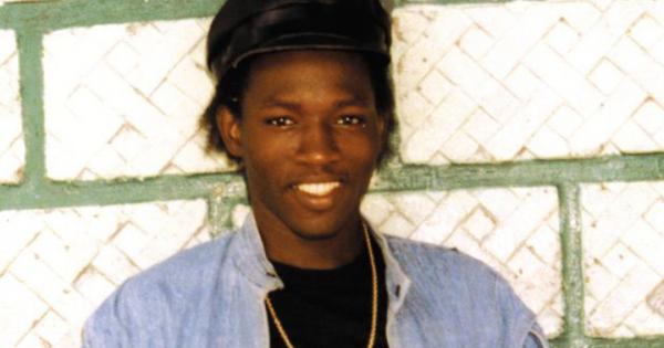 'Under Me Sleng Teng' de Wayne Smith fête ses 40 ans ! | REGGAE.FR